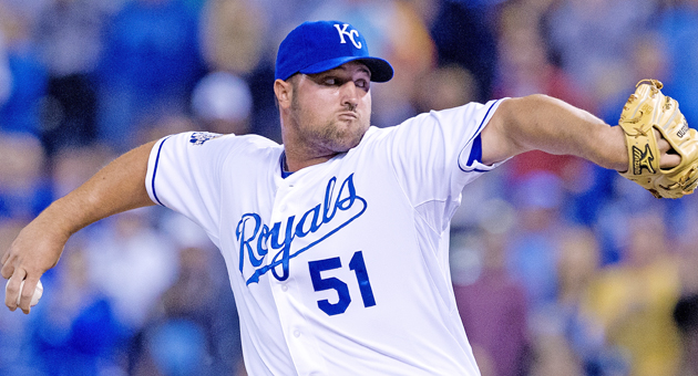 Reds acquire Broxton from Royals for bullpen depth | The Tribune