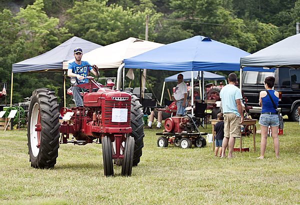 Antique Tractor Show - The Tribune | The Tribune