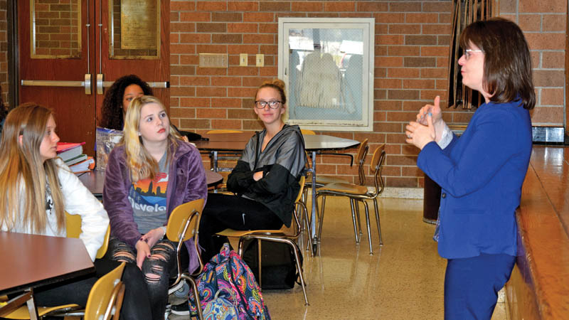 Ohio Supreme Court justice visits Chesapeake High School | The Tribune