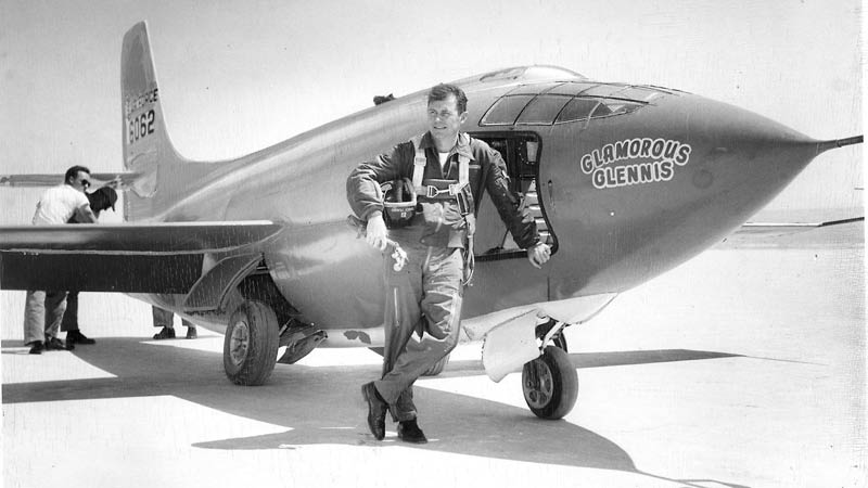 Chuck Yeager, 1st to break sound barrier, dies at 97 | The Tribune