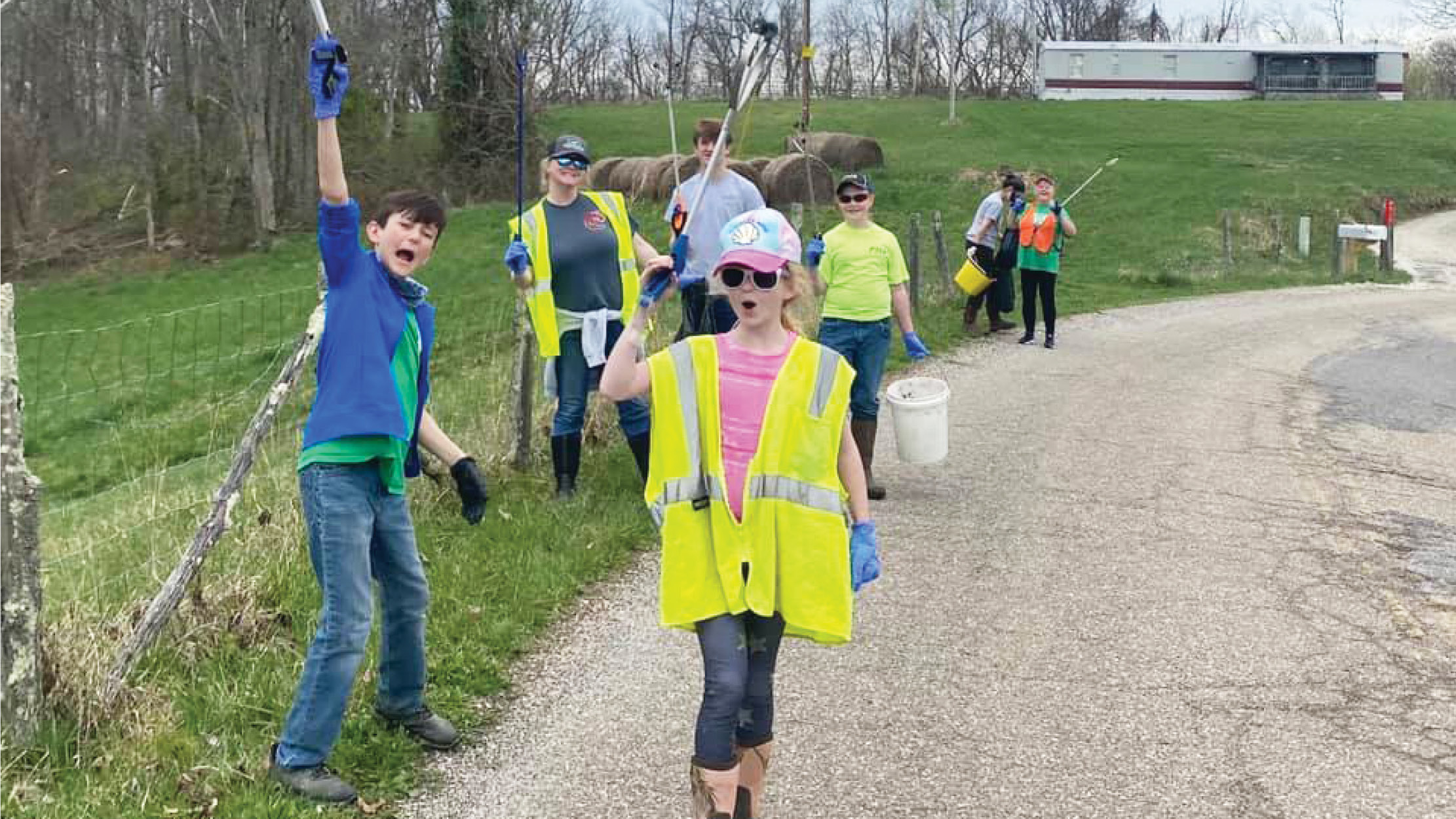 Volunteers work to clean up Greasy Ridge | The Tribune